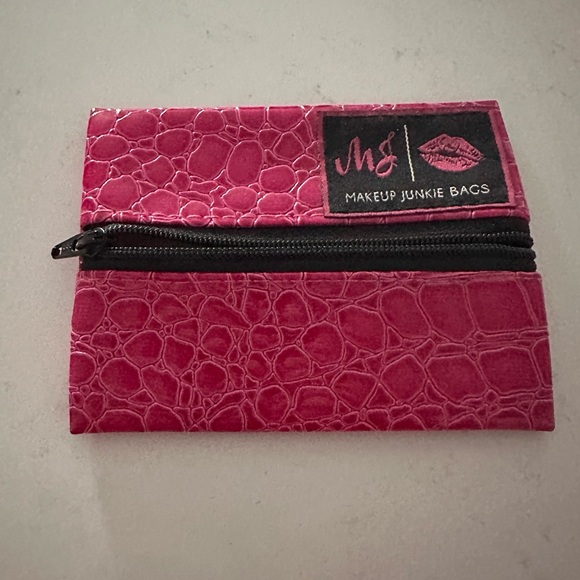 Makeup Junkie | Bags | Makeup Junkie Bags Pink Crocodile Texture Pouch ...